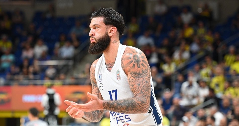 Poirier leaves Anadolu Efes after tearing his Achilles | Blogdebasket