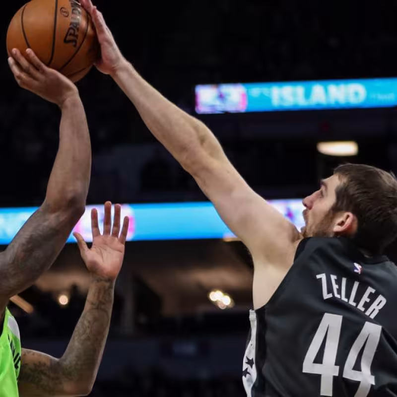 Fichajes NBA: Tyler Zeller refuerza a los Spurs y los Nuggets se hacen ...