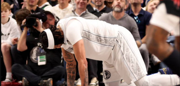 Anthony Davis asombra en su debut con Dallas Mavericks